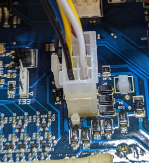 How to wire a Maytag Dual Pocket Small Chassis with a KioSoft Reader